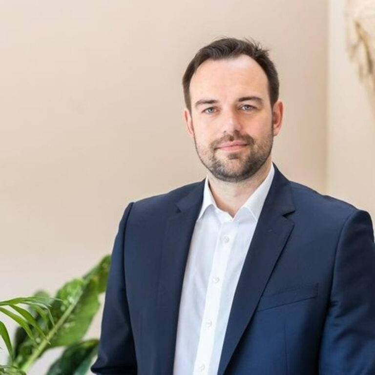 About us - Portolani